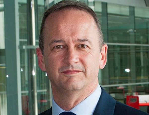 Jonathan Neale: "Tratamos de hacer lo correcto para la Fórmula 1 y para ...