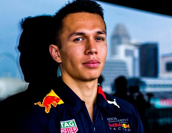 OFICIAL: Alexander Albon continuará en Red Bull la próxima temporada ...