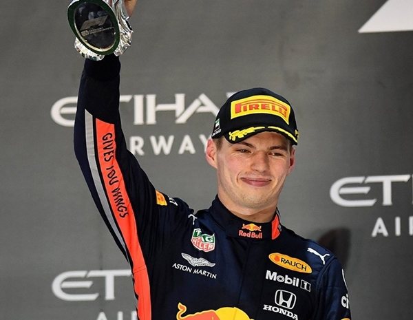 OFICIAL: Max Verstappen amplía su contrato con Red Bull hasta 2023 - F1 al día