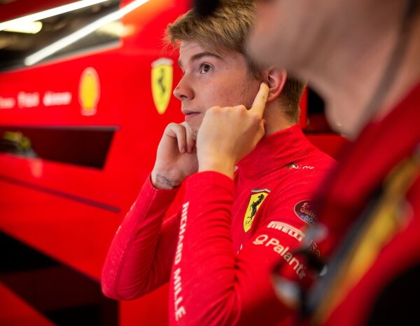 Robert Schwartzman: "Gracias a la Scuderia Ferrari por esta gran oportunidad" - F1 al día