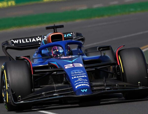 Dave: "Su coche se detuvo hacia el final de la FP1 por un problema ...