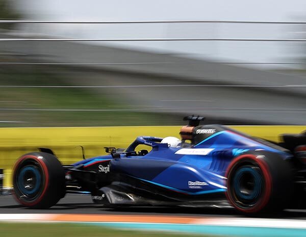 Dave Robson: "Deberíamos estar en la habitual lucha dentro de la zona ...